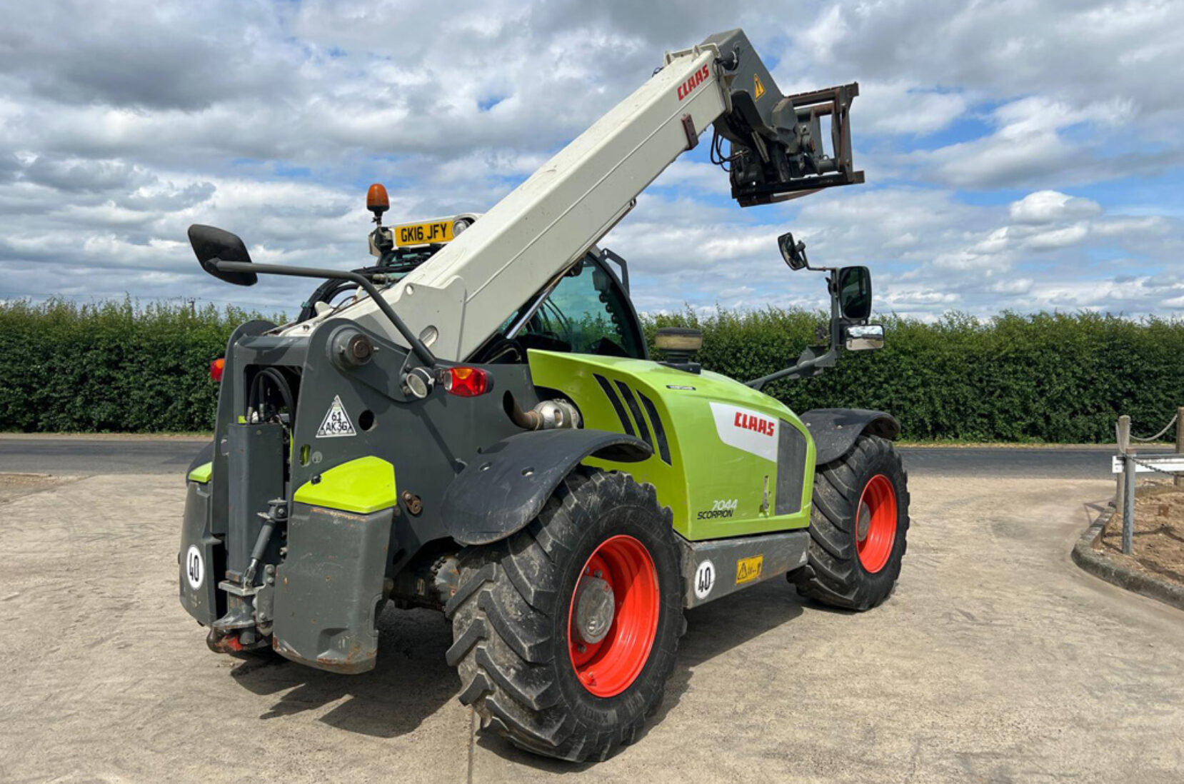 7044 SCORPION TELEHANDLER - Doubleday Group