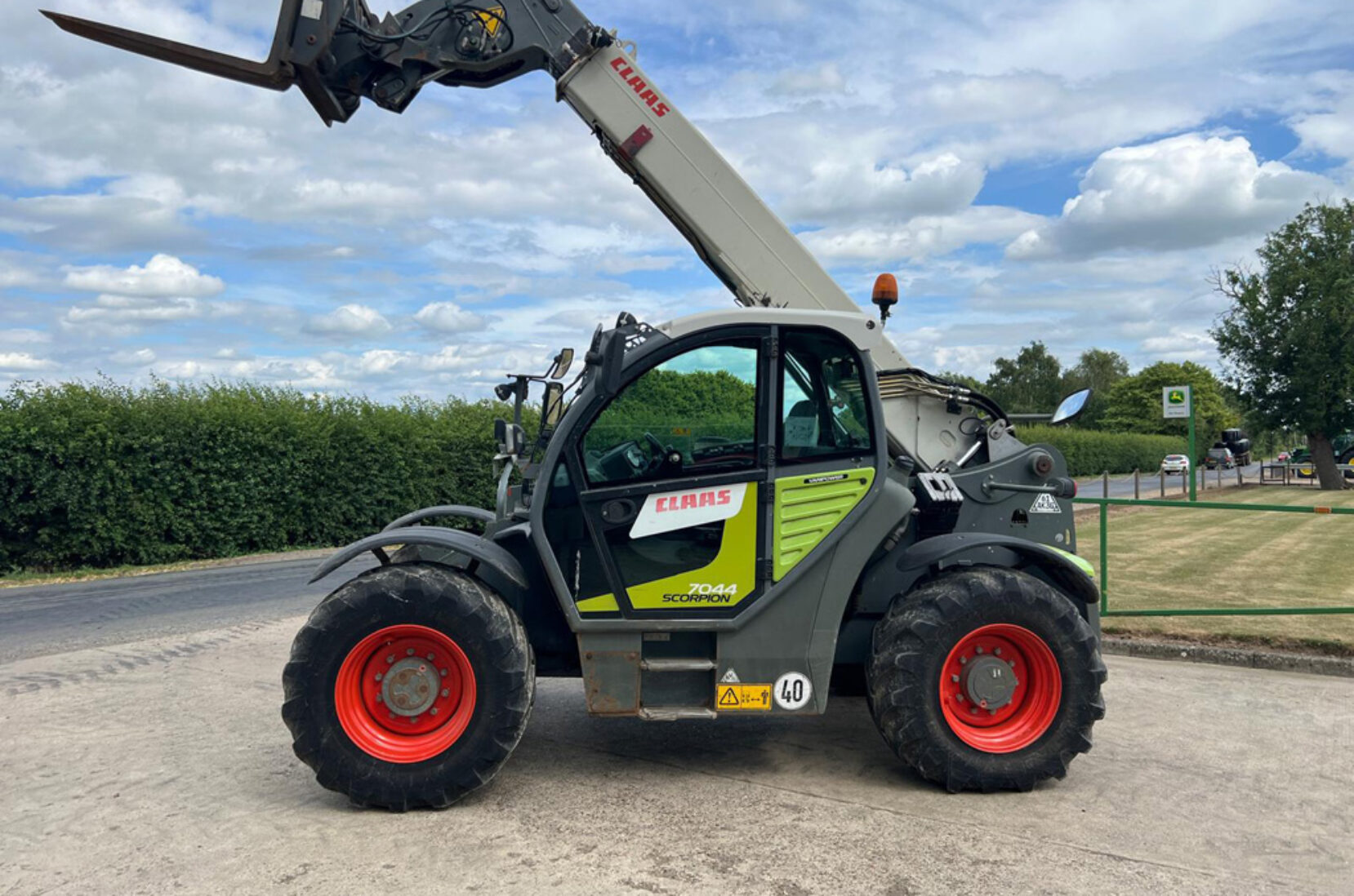7044 SCORPION TELEHANDLER - Doubleday Group