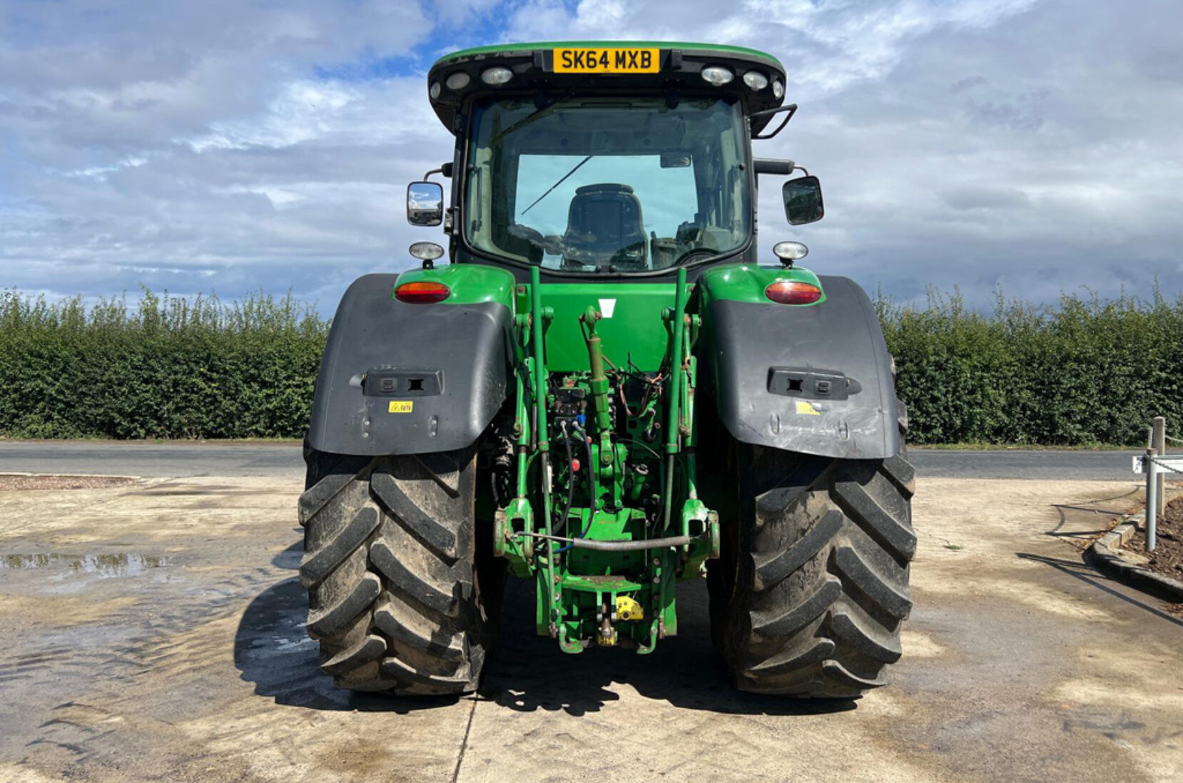 7250R TRACTOR - Doubleday Group