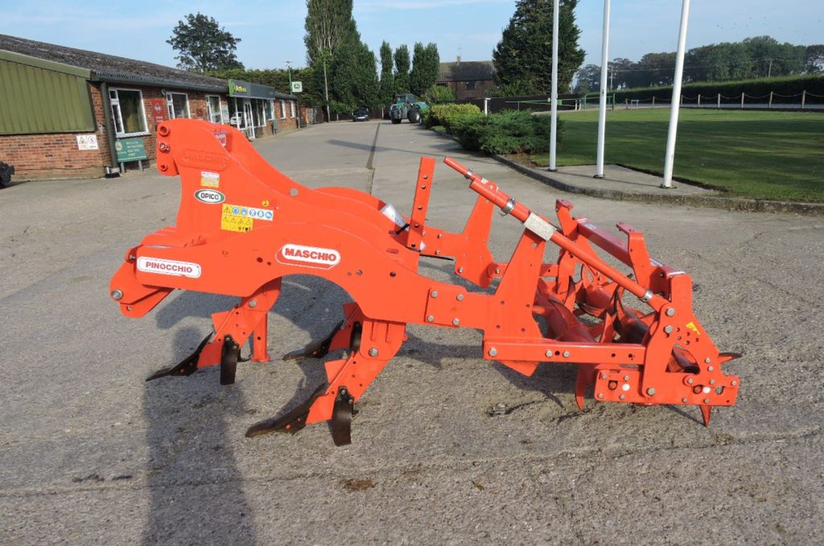 130/3 CULTIVATOR - Doubleday Group